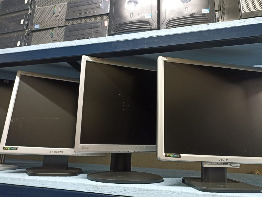 Lote 10 Unidades Monitor 17" Pol. Quadrado Diversos Modelos produtos ...